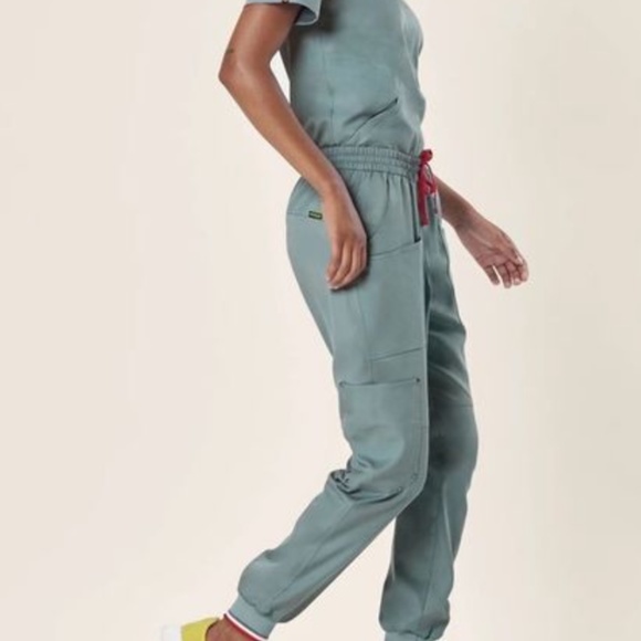 Mediclo | Pants & Jumpsuits | Mediclo Stone Blue Scrub Set Size Xxs ...
